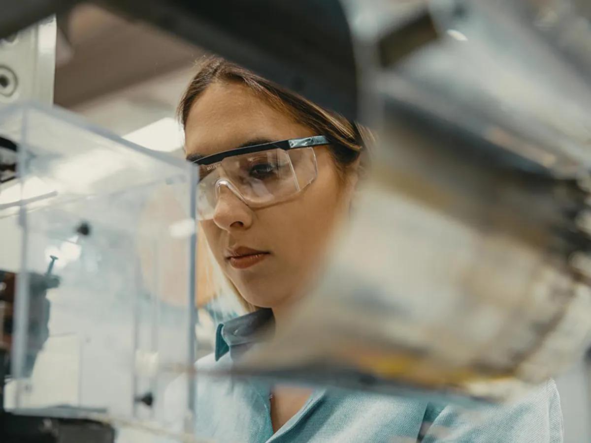 Struers unifies its workforce on 8x8 | 8x8
