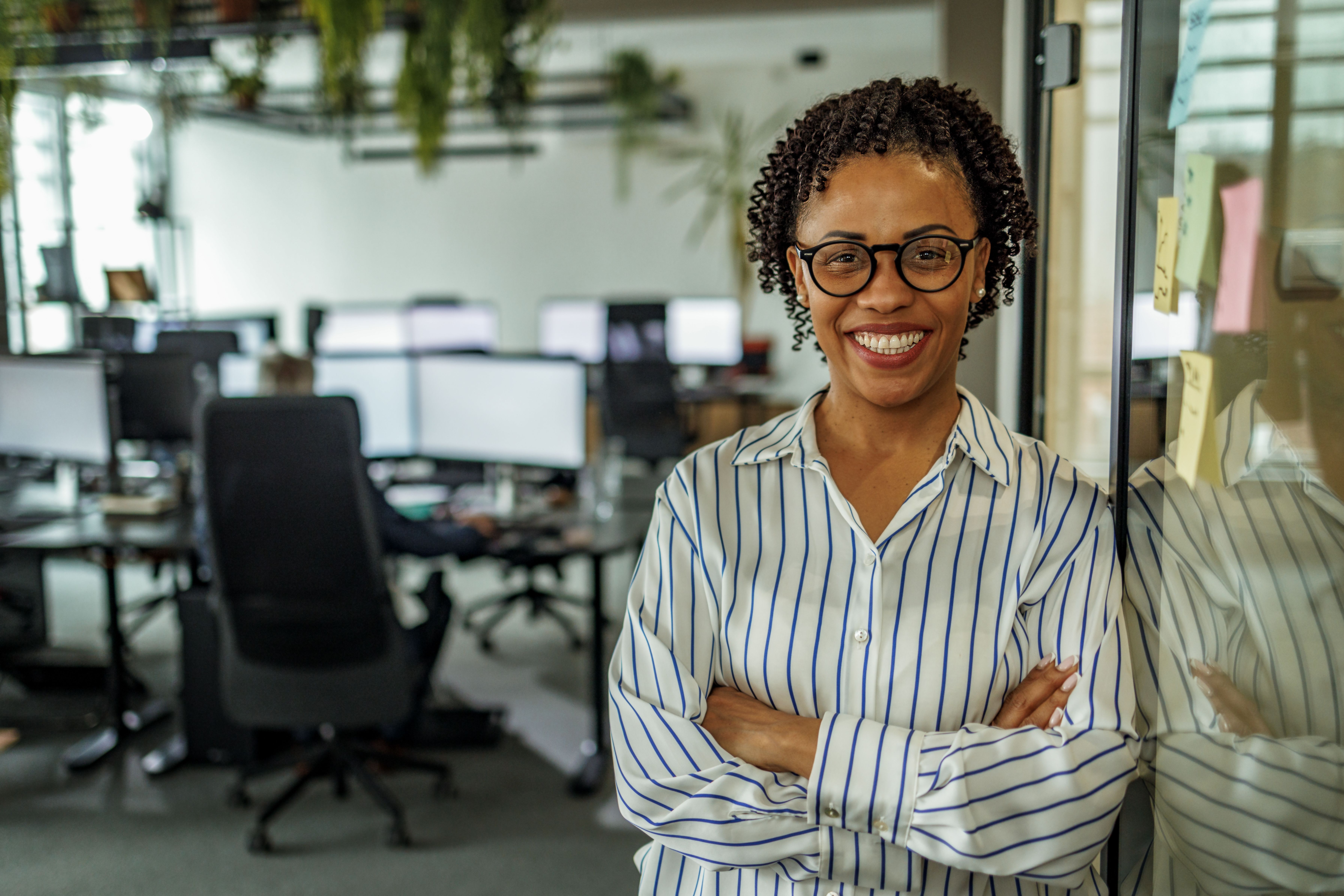 Save Money & Simplify IT: 8 Benefits of Cloud UC | 8x8